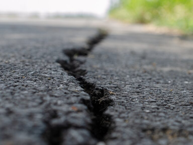 5 Things That Can Damage Your Asphalt Driveway | Asphalt Sealing